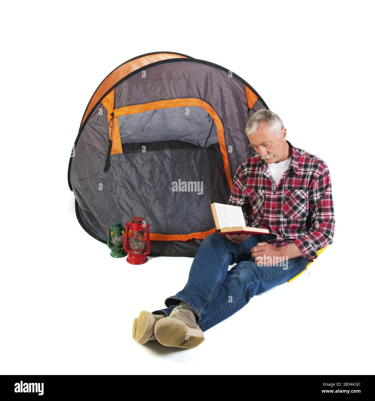 Reading older man Cut Out Stock Images & Pictures - Alamy