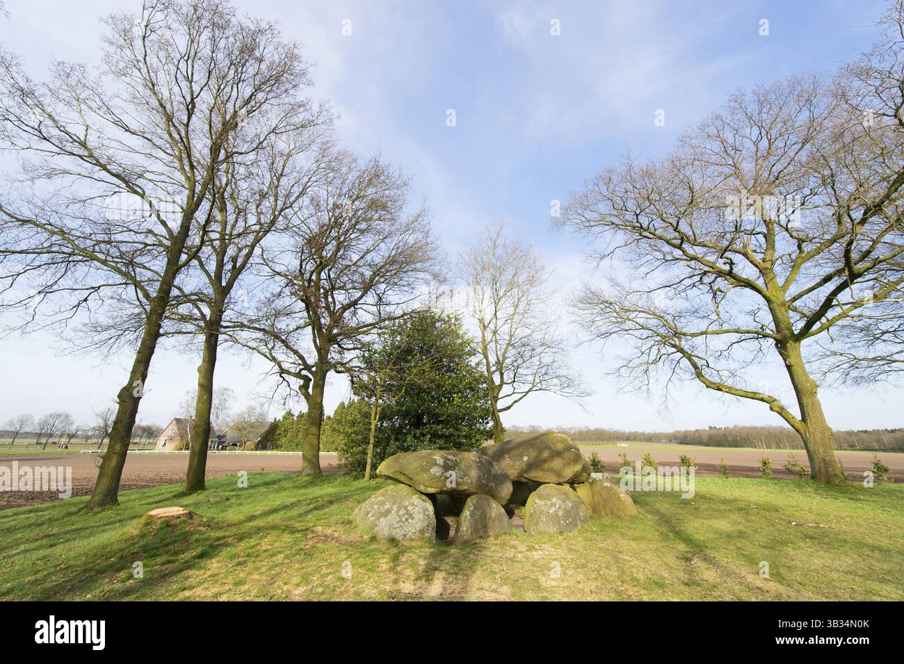 Tombs hunebed netherlands hi-res stock photography and images - Alamy