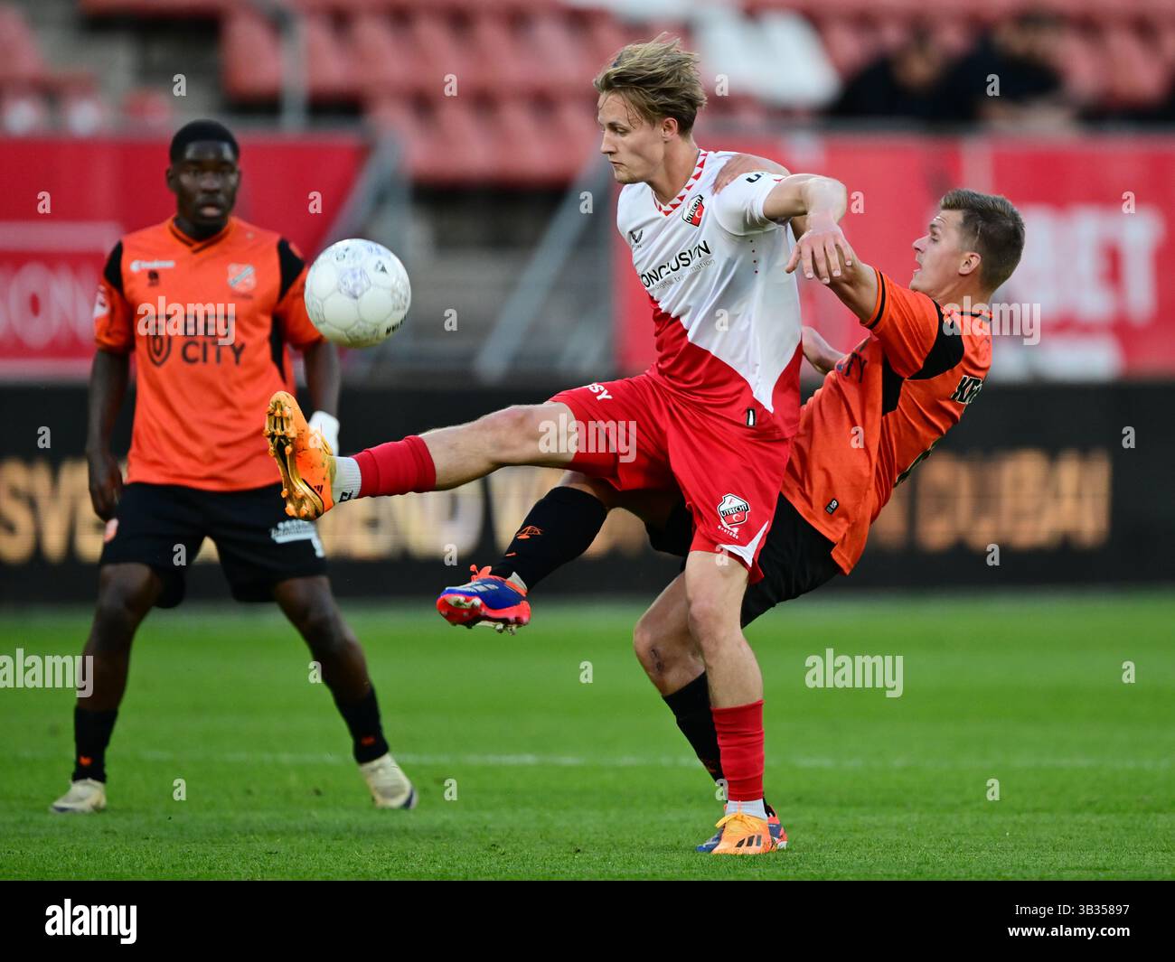 UTRECHT - (l-r) Mees Akkerman of Jong FC Utrecht, Alex Plat of FC ...