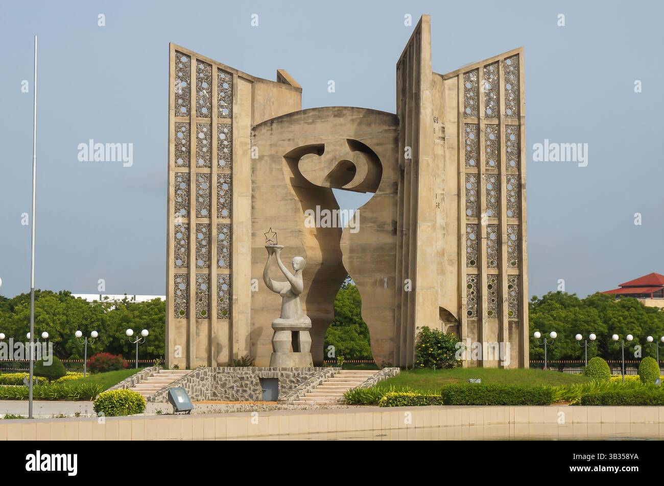 Independence Monument. Lomé, Togo Stock Photo - Alamy