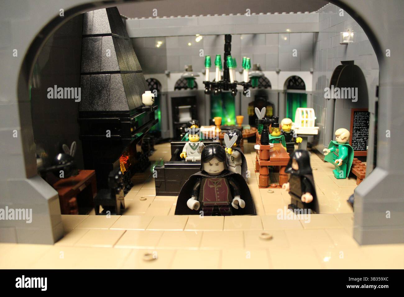 Lego harry potter great hall hi-res stock photography and images - Alamy