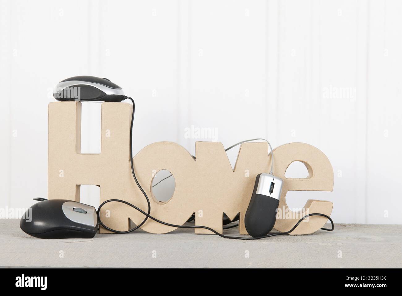 Tech mice hi-res stock photography and images - Alamy