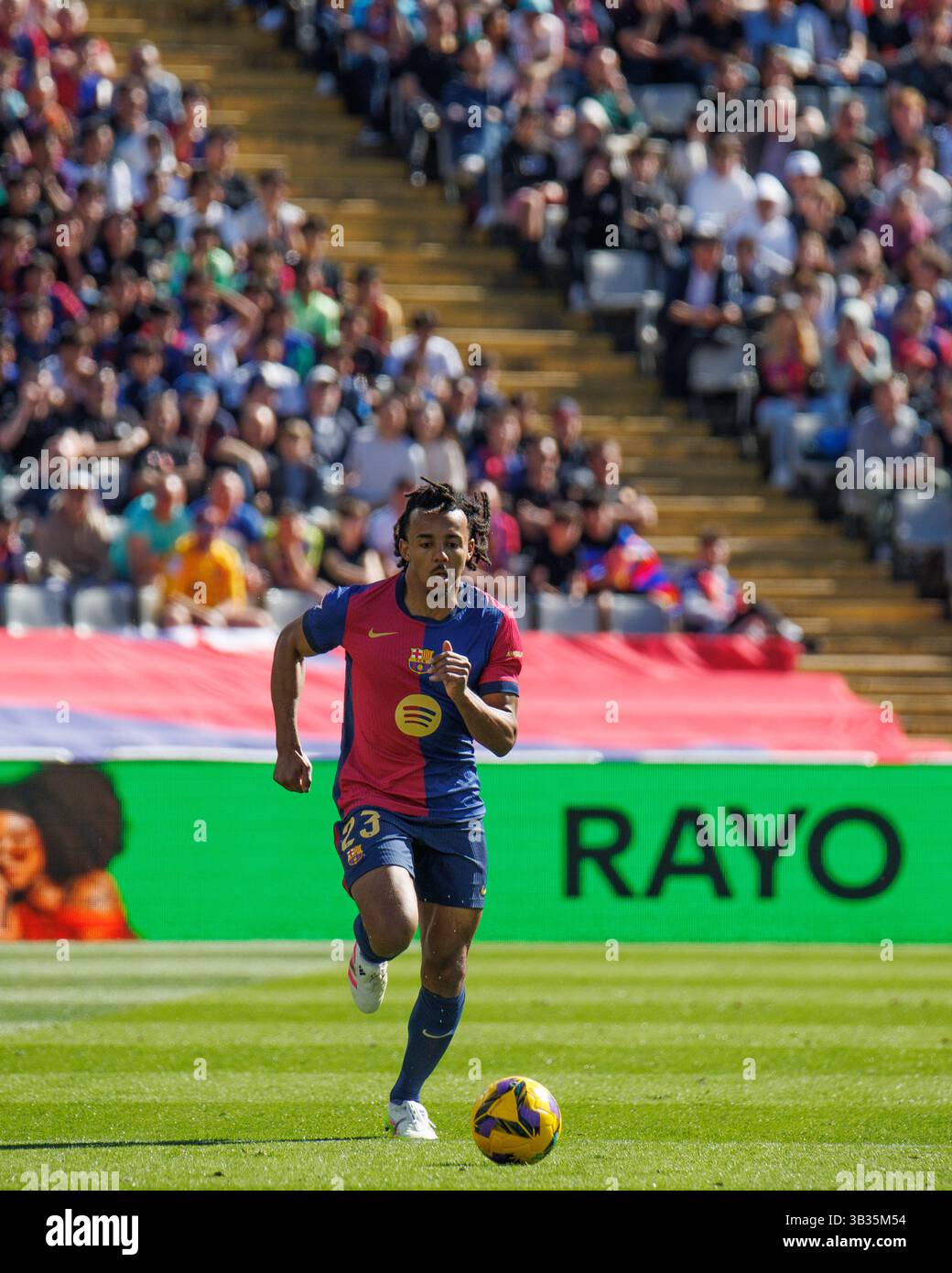 Jules kounde barcelona 2025 hi-res stock photography and images - Alamy