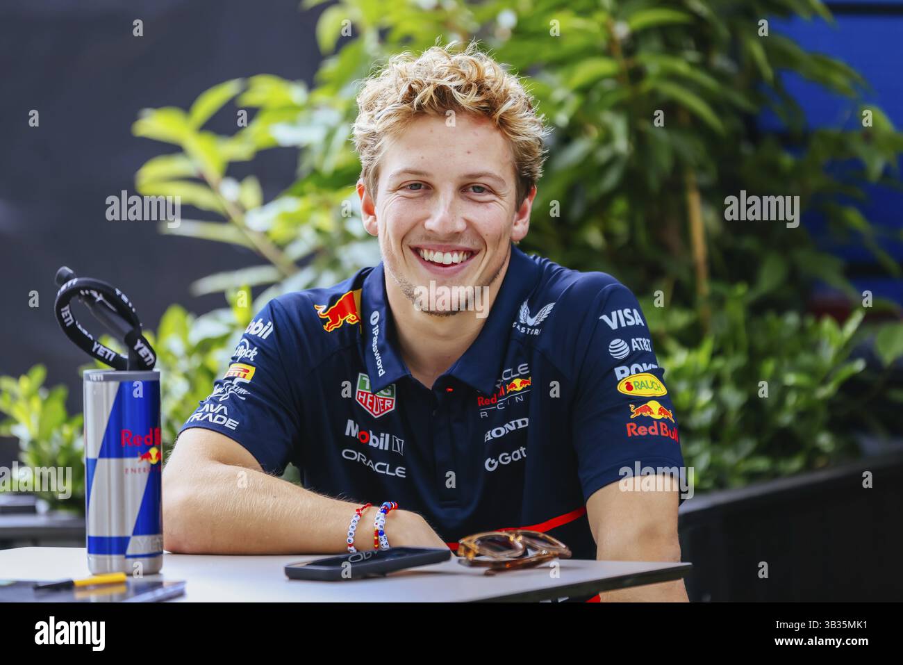MELBOURNE, AUSTRALIA - MARCH 13: Liam Lawson of New Zealand and Oracle ...