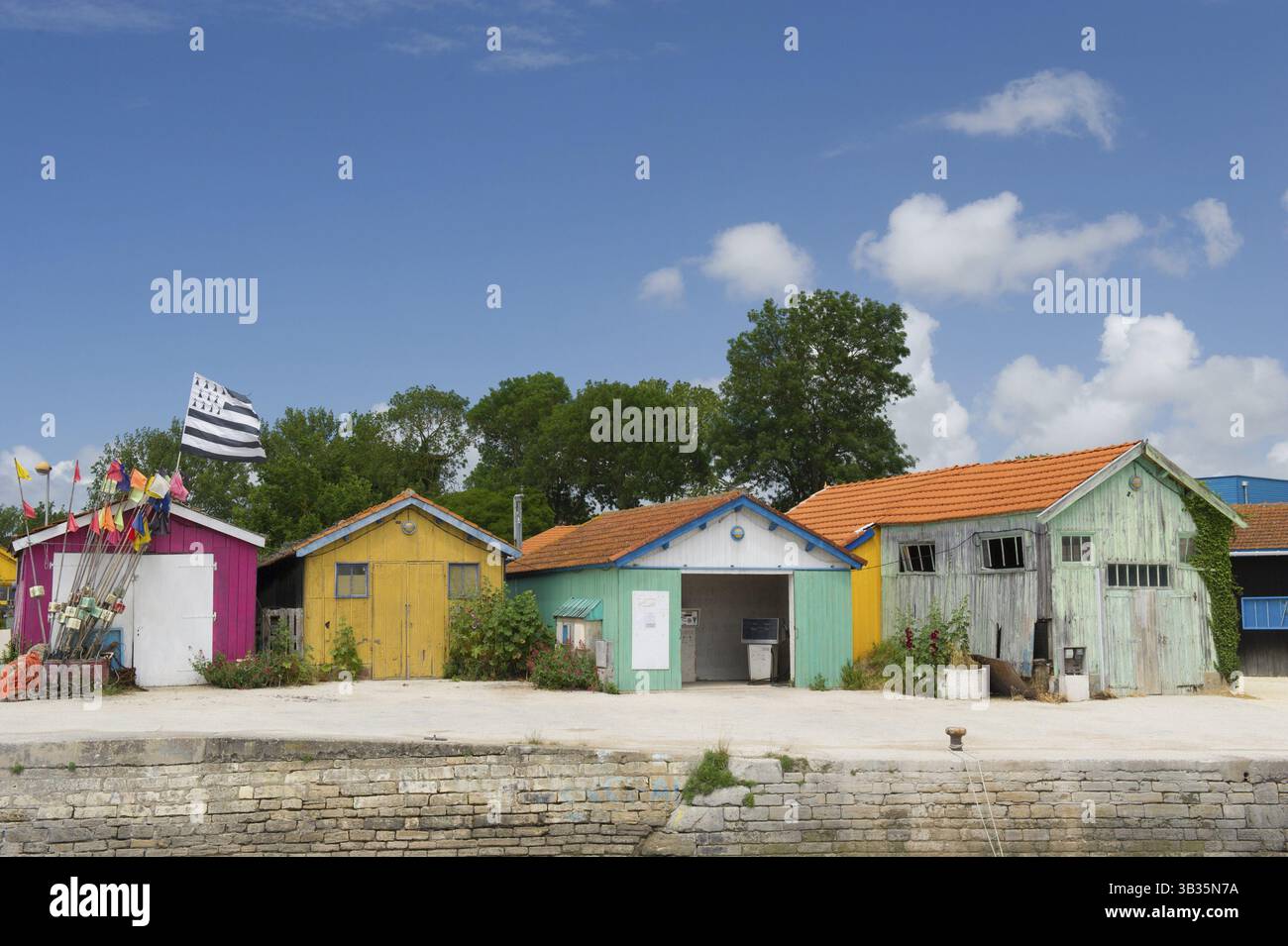 Cabins at island Chateau de Oleron in France Stock Photo - Alamy