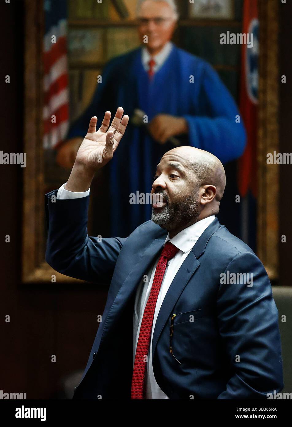 Attorney John Keith Perry gives his opening statement for his client ...
