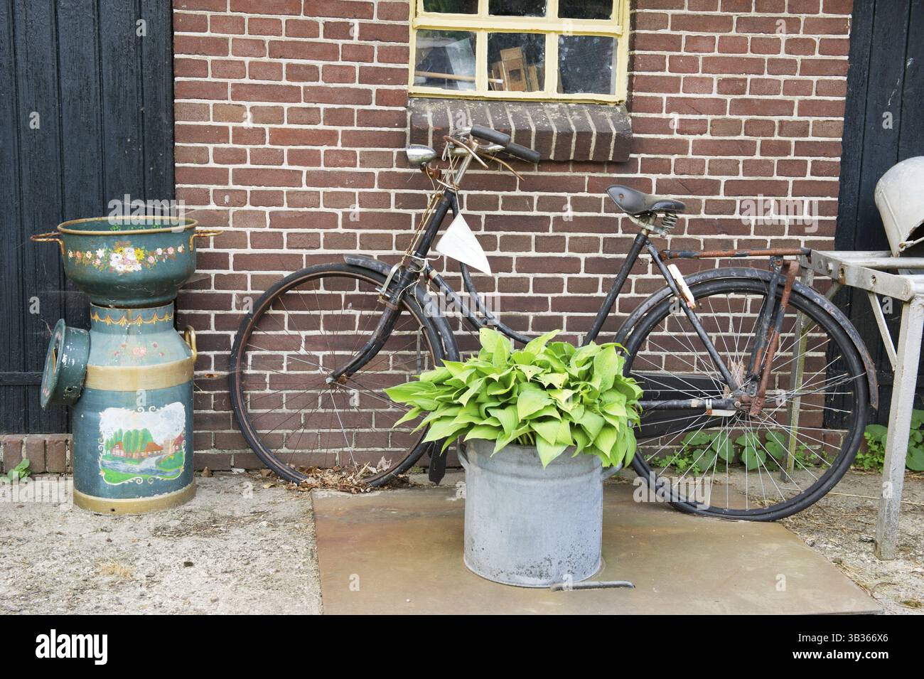 Farm bikes hi-res stock photography and images - Alamy