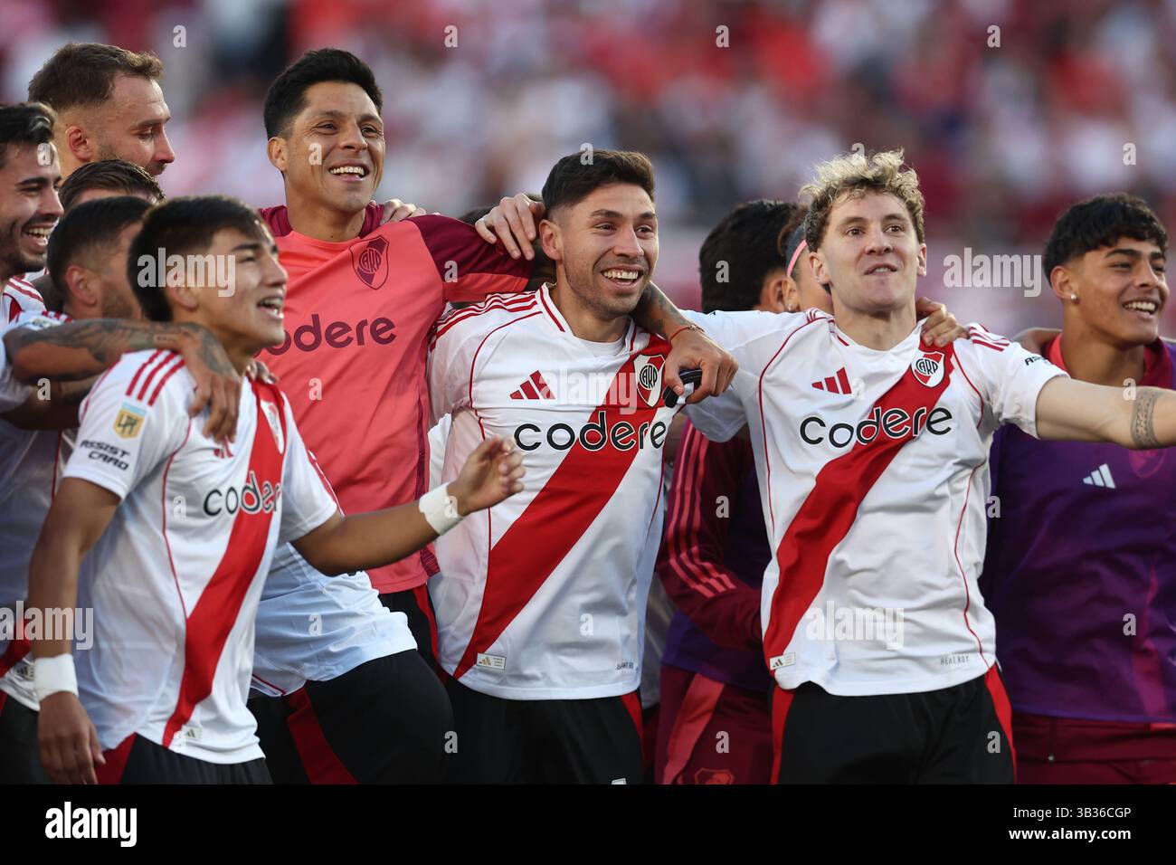 L to R River Plate s forward Ian Subiabre, midfielder Enzo Perez ...