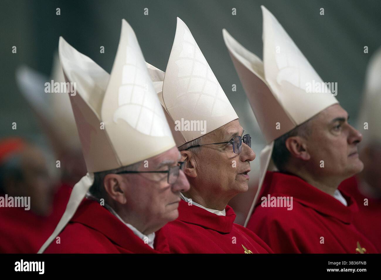 Vatican, Vatican. 28th Apr, 2025. **NO LIBRI** Italy, Rome, Vatican ...