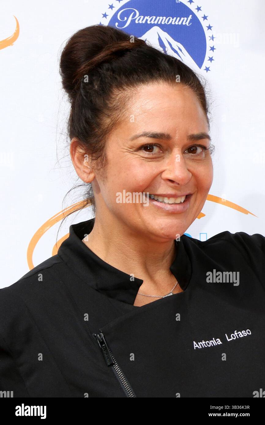 April 28, 2025, Los Angeles, Ca, USA: LOS ANGELES - APR 27: Chef ...
