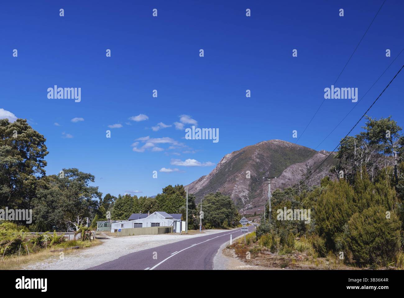LINDA, AUSTRALIA - FEBRUARY 09 2025: Street view of the rural historic ...