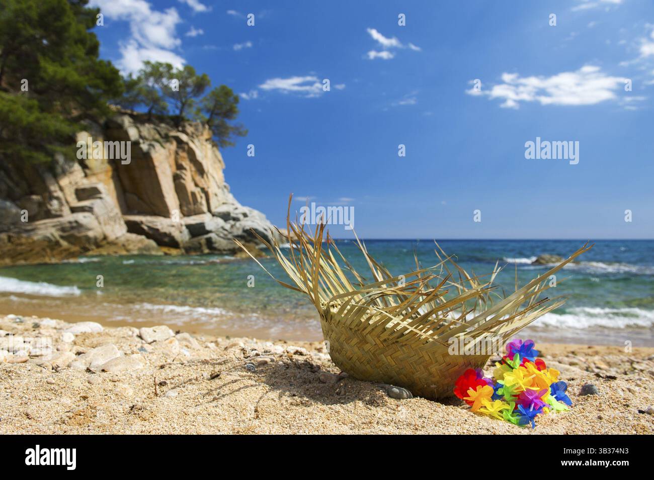 Coastal landscape straw hat hi-res stock photography and images - Alamy