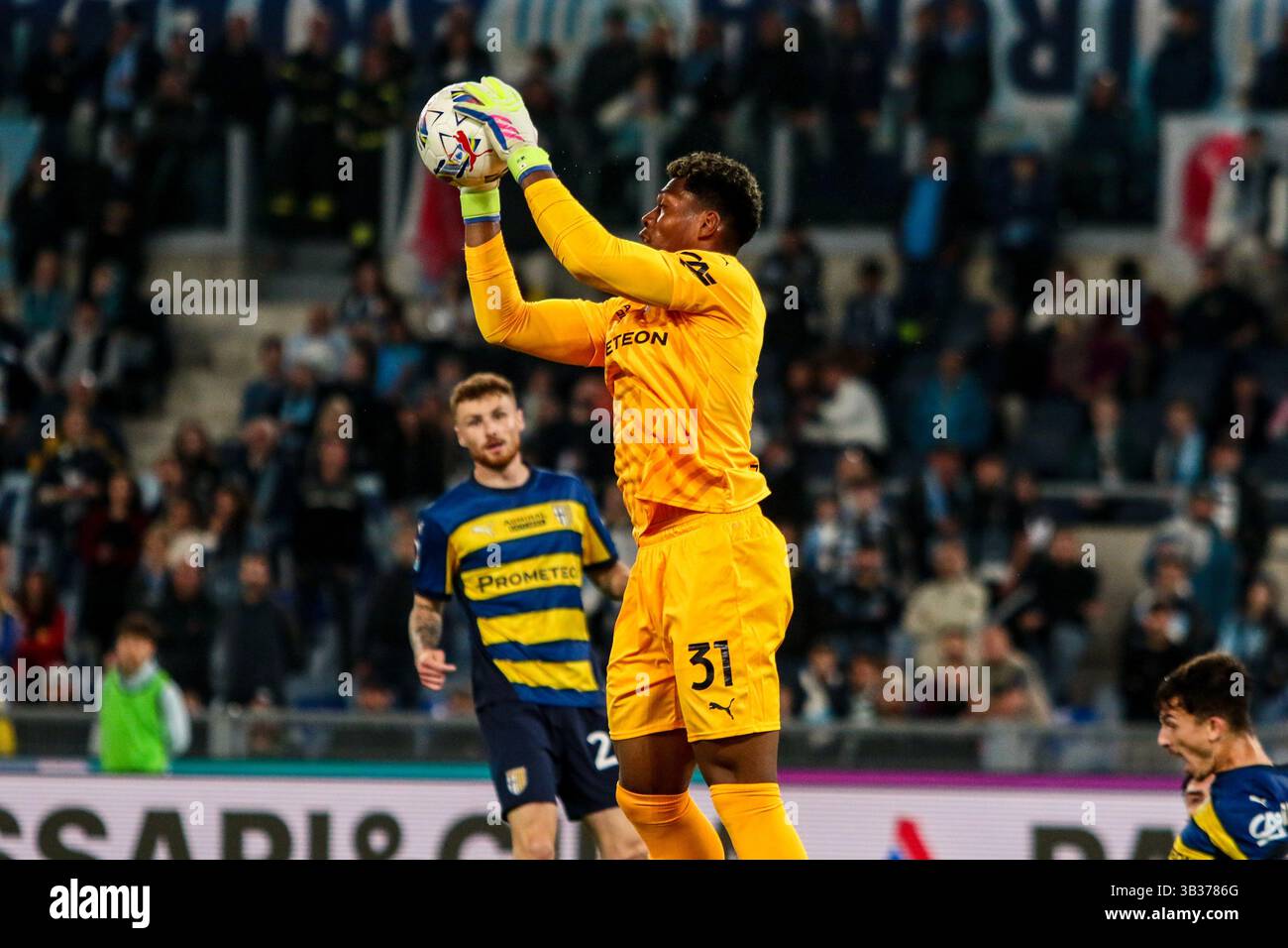 Rome, Italy. 28th Apr, 2025. Zion Suzuki of Parma Calcio during SS ...