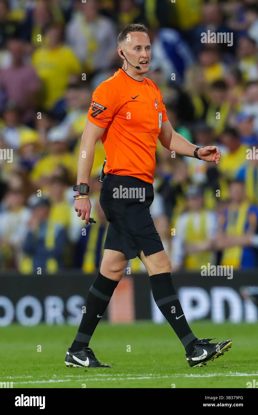 Leeds, UK. 28th Apr, 2025. Referee James Bell during the Leeds United ...