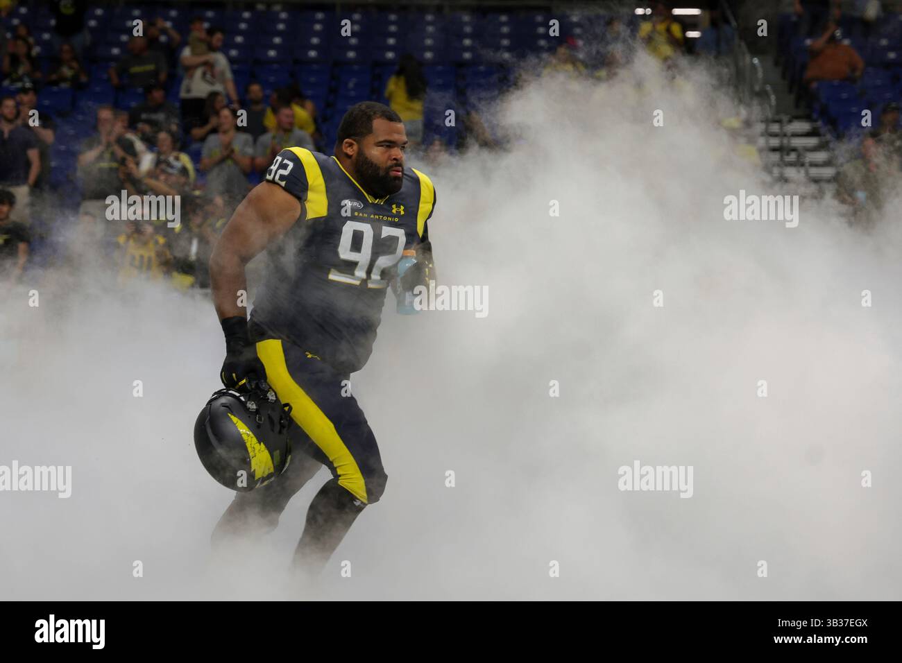 SAN ANTONIO, TX - APRIL 27: San Antonio Brahmas defensive tackle ...
