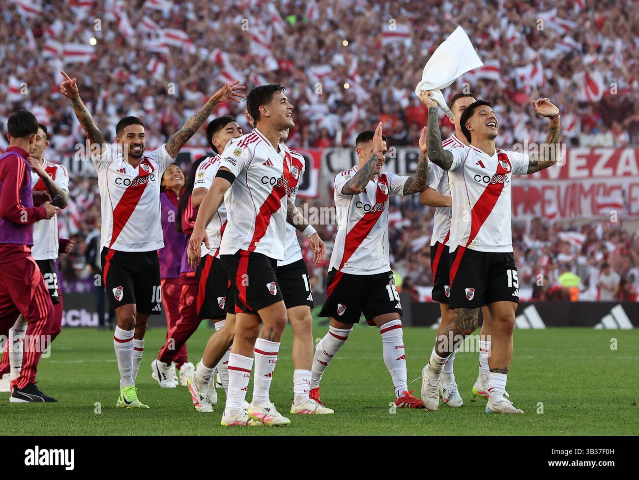 River Plate’s players celebrate after defeating 2-1 Boca Juniors during ...