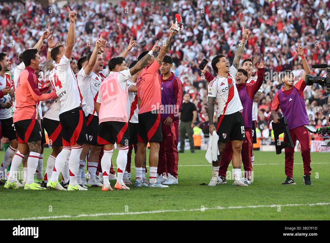 River Plate’s players celebrate after defeating 2-1 Boca Juniors during ...