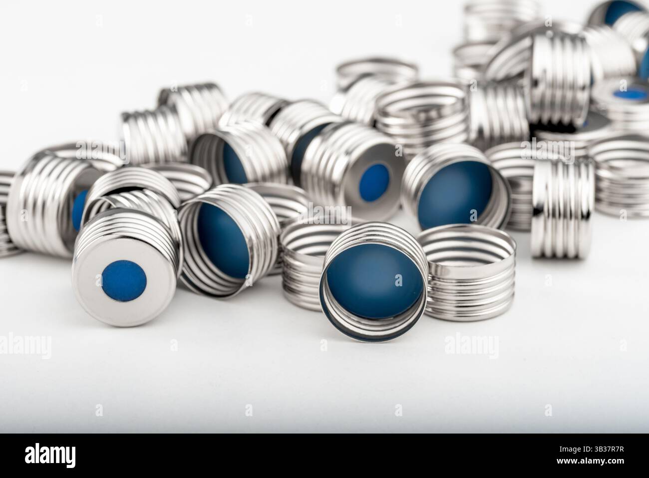 metallic caps with blue rubber septum for vials for HPLC, gas ...