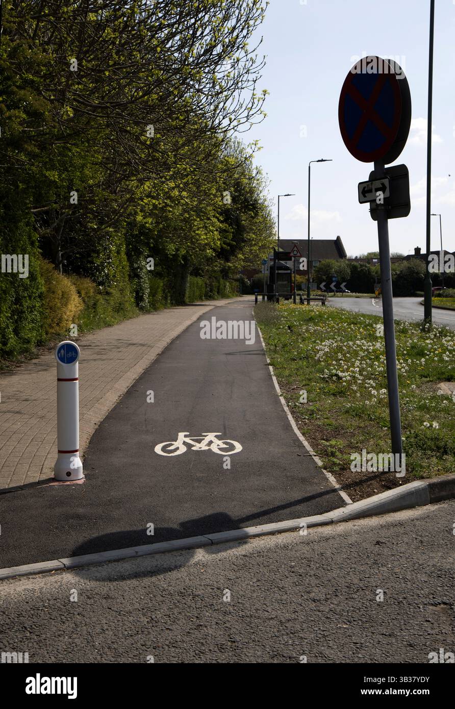 Sign cycle path church hi-res stock photography and images - Alamy