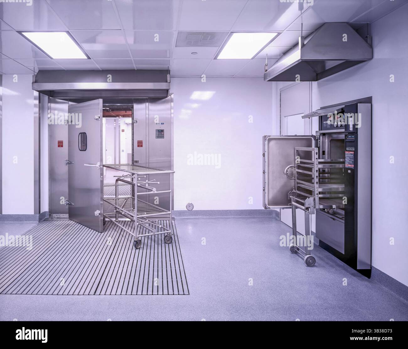 A Surgical Sterilization Room In A Medical Laboratory Stock Photo - Alamy