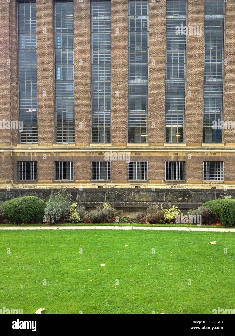 02 NOV 2022 - Cambridge, UK - Exterior of the Cambridge University ...