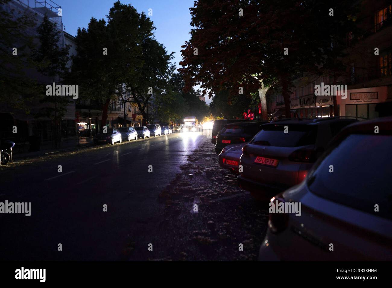 Electricity begins to be normalized in Lisbon - Portugal Lisbon pt, 04 ...