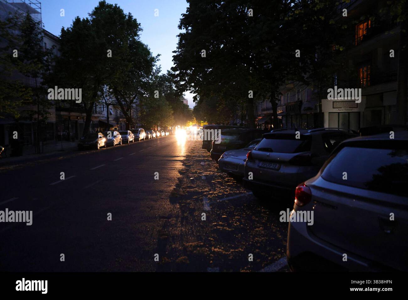 Electricity begins to be normalized in Lisbon - Portugal Lisbon pt, 04 ...