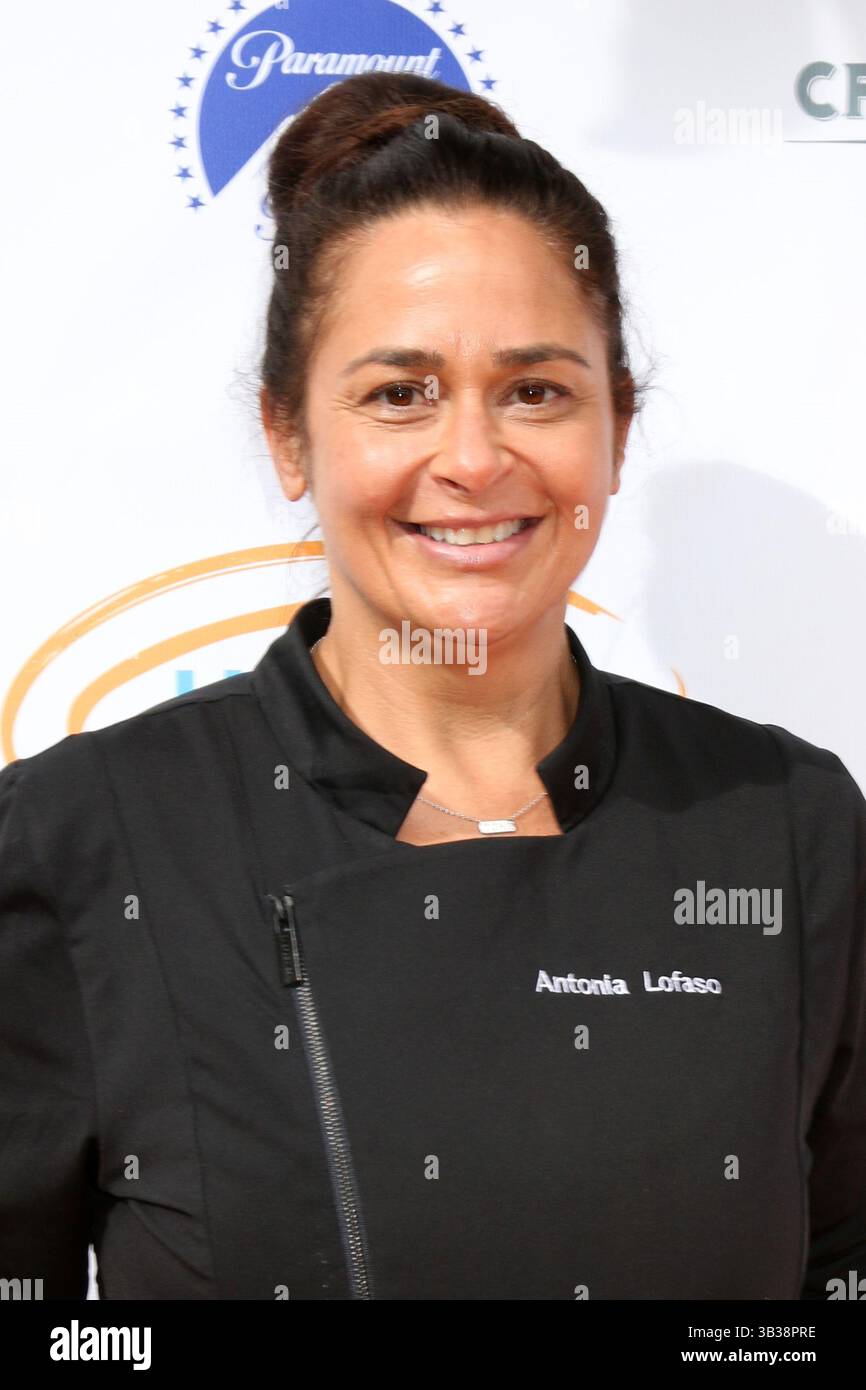Los Angeles, USA. 28th Apr, 2025. LOS ANGELES - APR 27: Chef Antonia ...