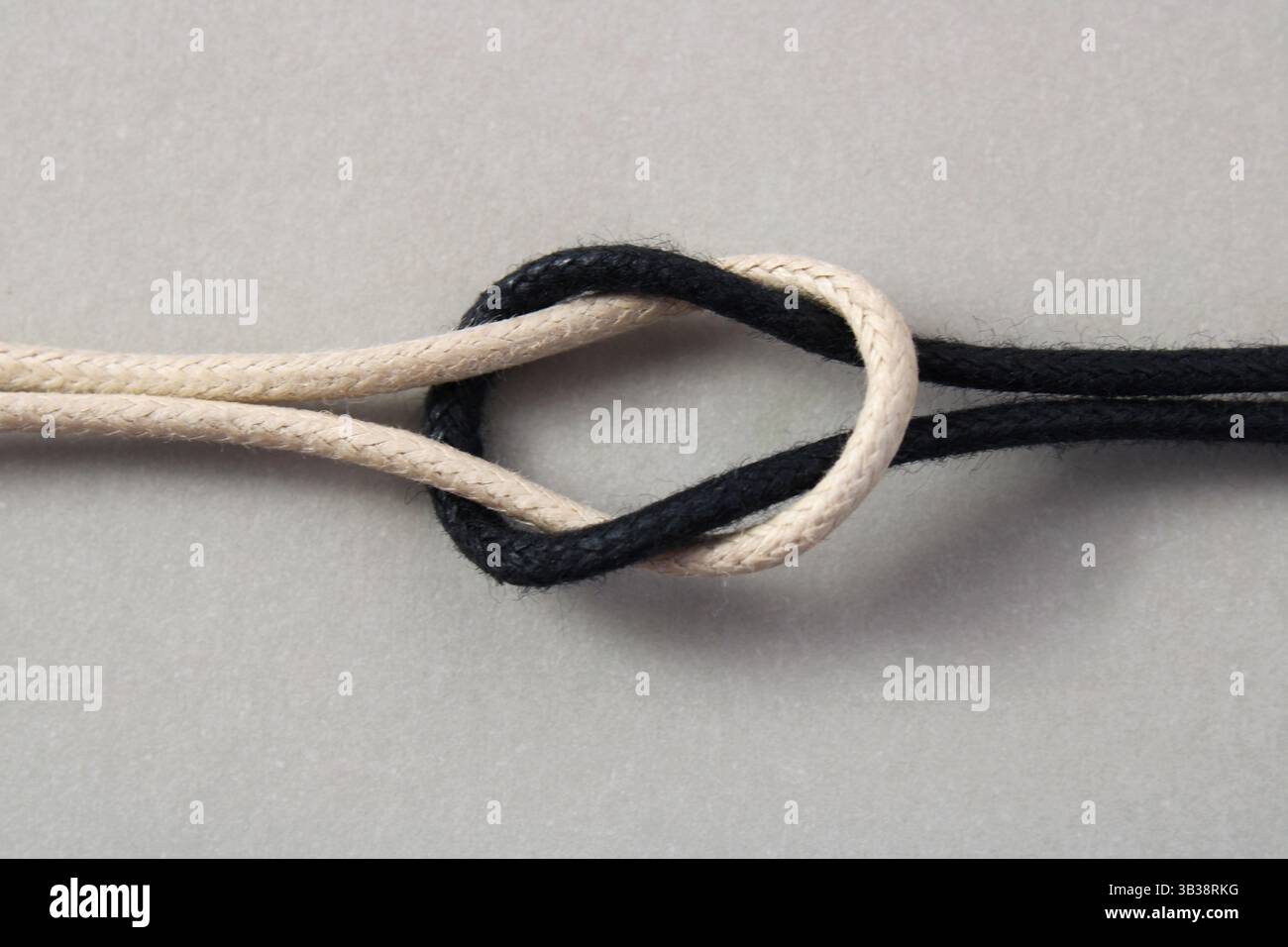 Intertwined rope hi-res stock photography and images - Alamy