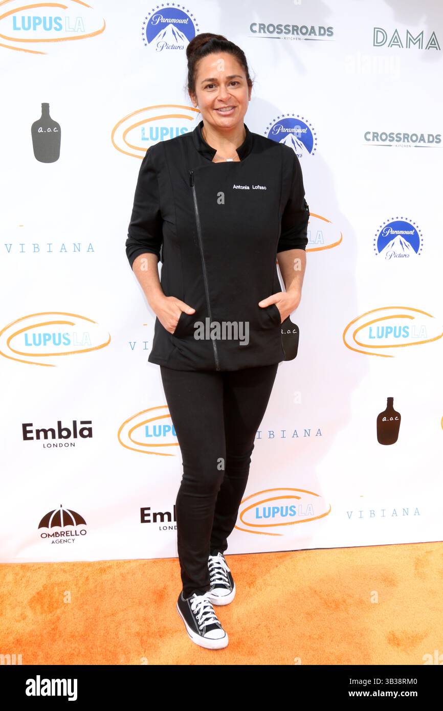 Los Angeles, USA. 28th Apr, 2025. LOS ANGELES - APR 27: Chef Antonia ...