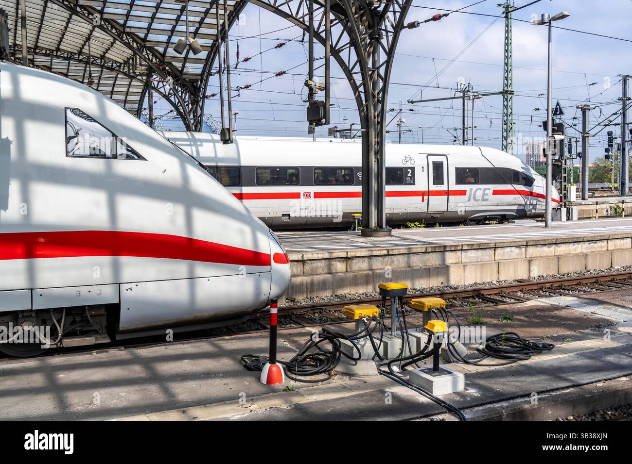 Digitalisation at Deutsche Bahn, data cables from various sensors, such ...