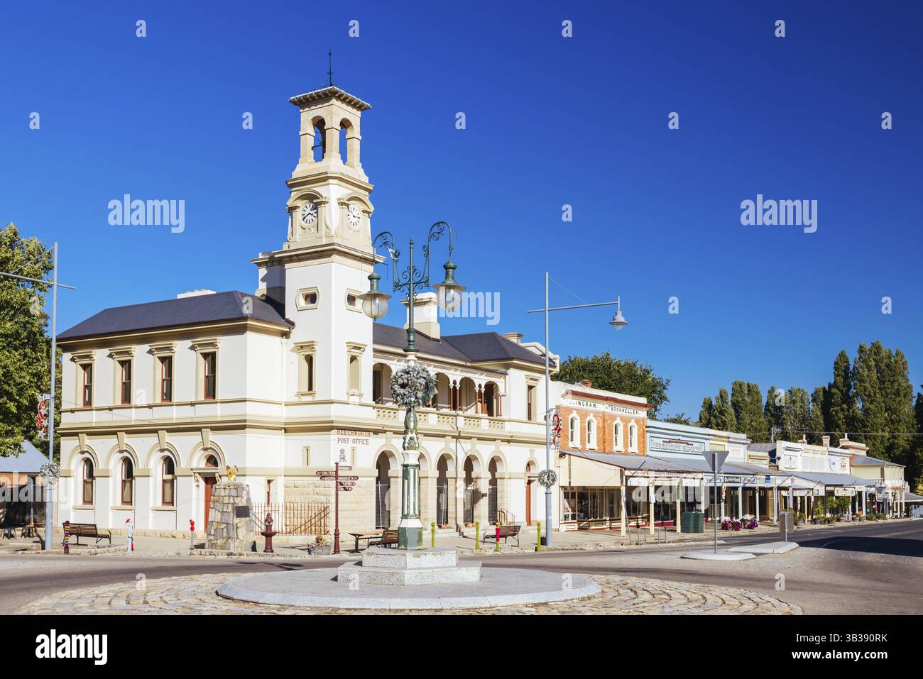 BEECHWORTH, AUSTRALIA - JANUARY 1 2025: Historic Beechworth town centre ...