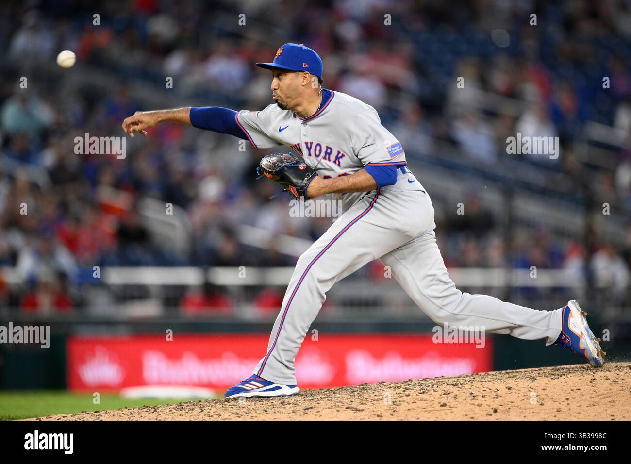 New York Mets relief pitcher Edwin Diaz (39) in action during a ...