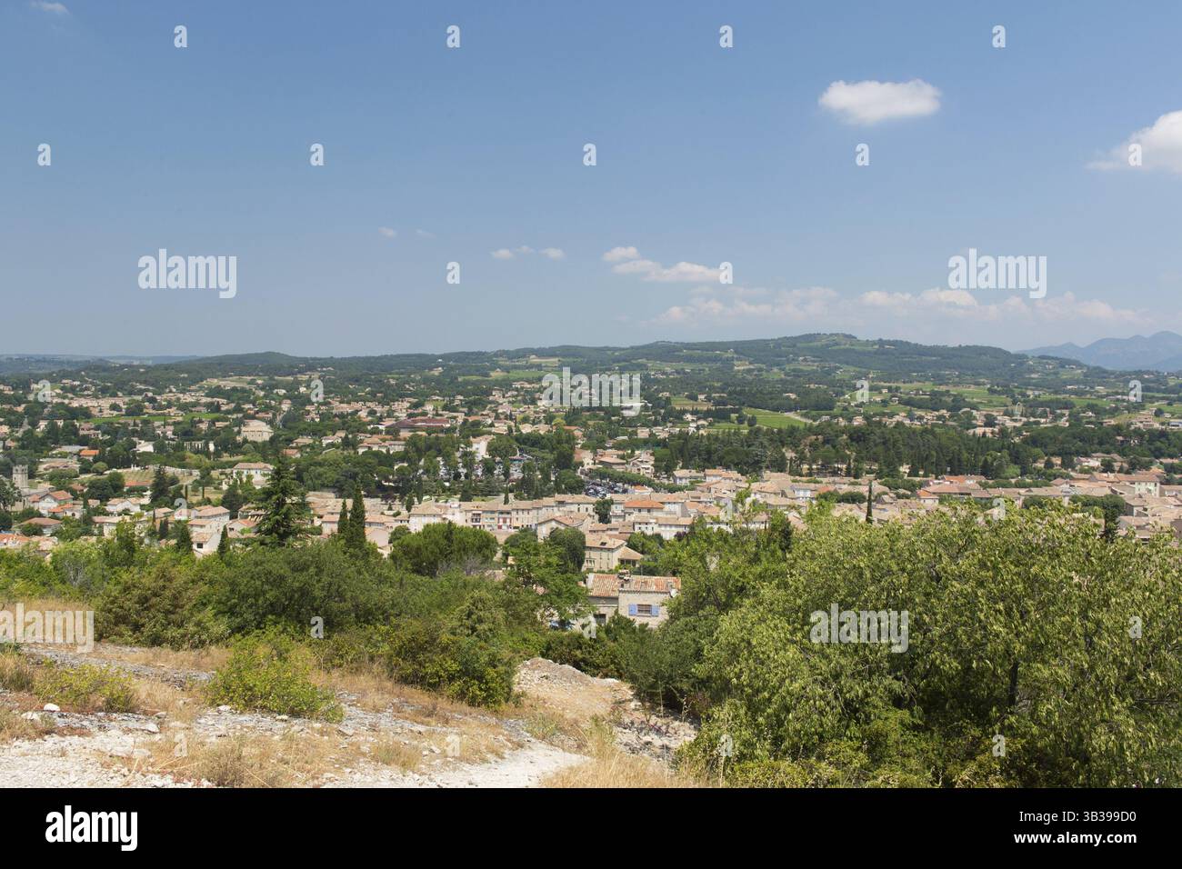 Landscape Vaison-La-Romaine in French Drome Stock Photo - Alamy