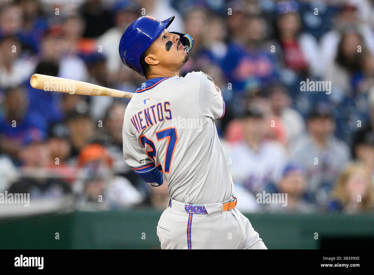 New York Mets' Mark Vientos in action during a baseball game against ...