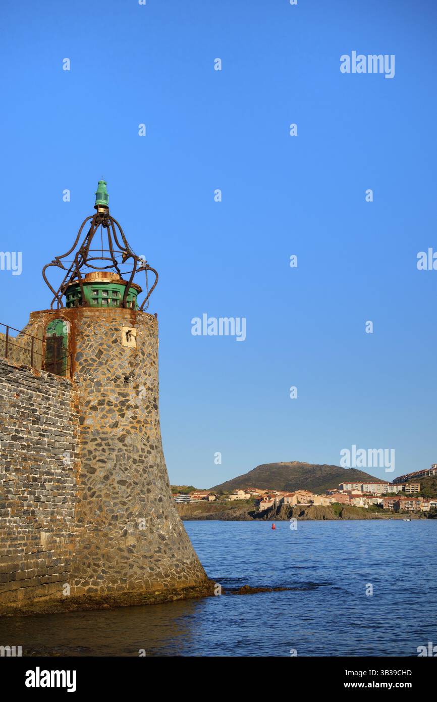 Medieval lighthouse in French village Collioure Stock Photo - Alamy