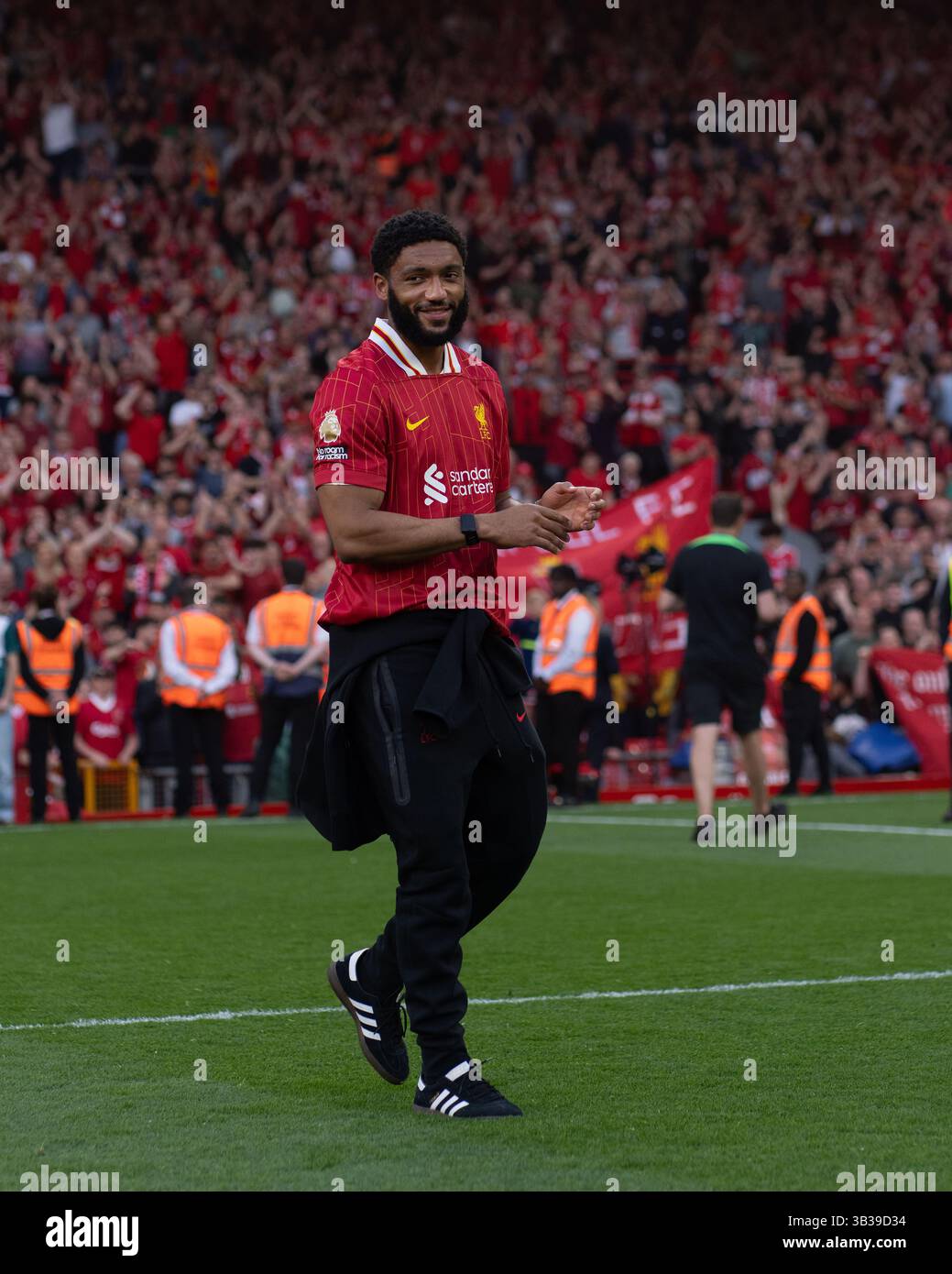 April 2025 liverpool tottenham hi-res stock photography and images - Alamy