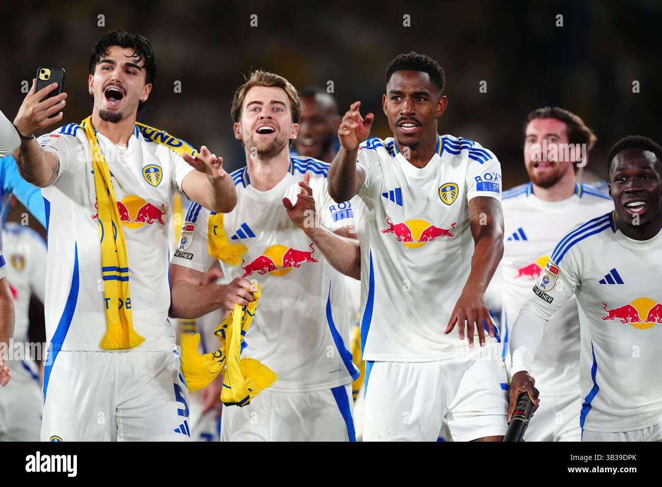 Leeds United's Pascal Struijk, Patrick Bamford and Junior Firpo ...