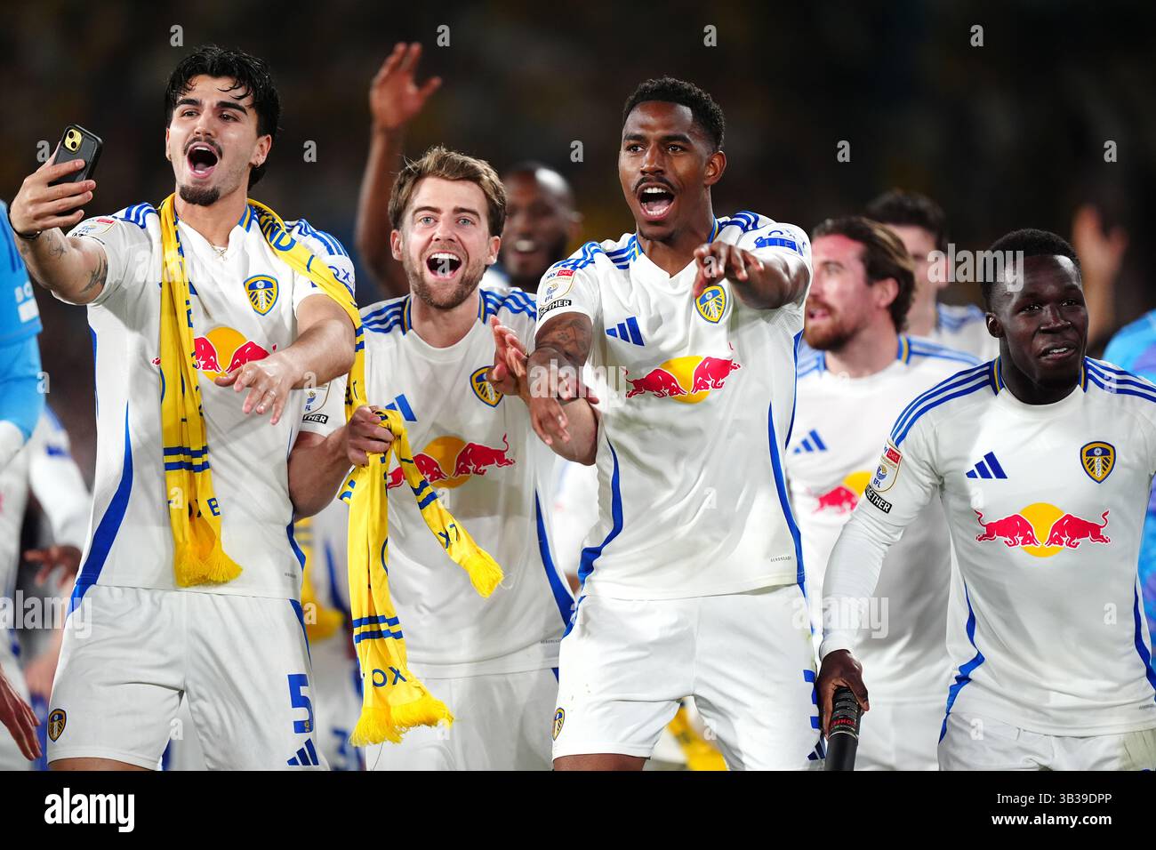 Leeds United's Pascal Struijk, Patrick Bamford and Junior Firpo ...