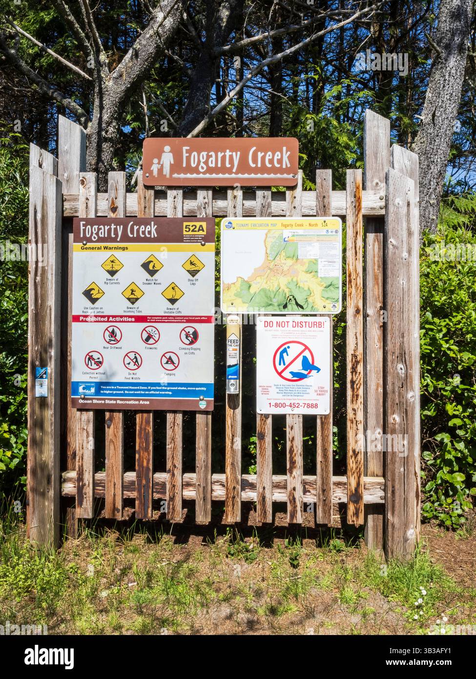 Signs at Fogarty Creek State Recreation Area in Oregon, with warnings ...