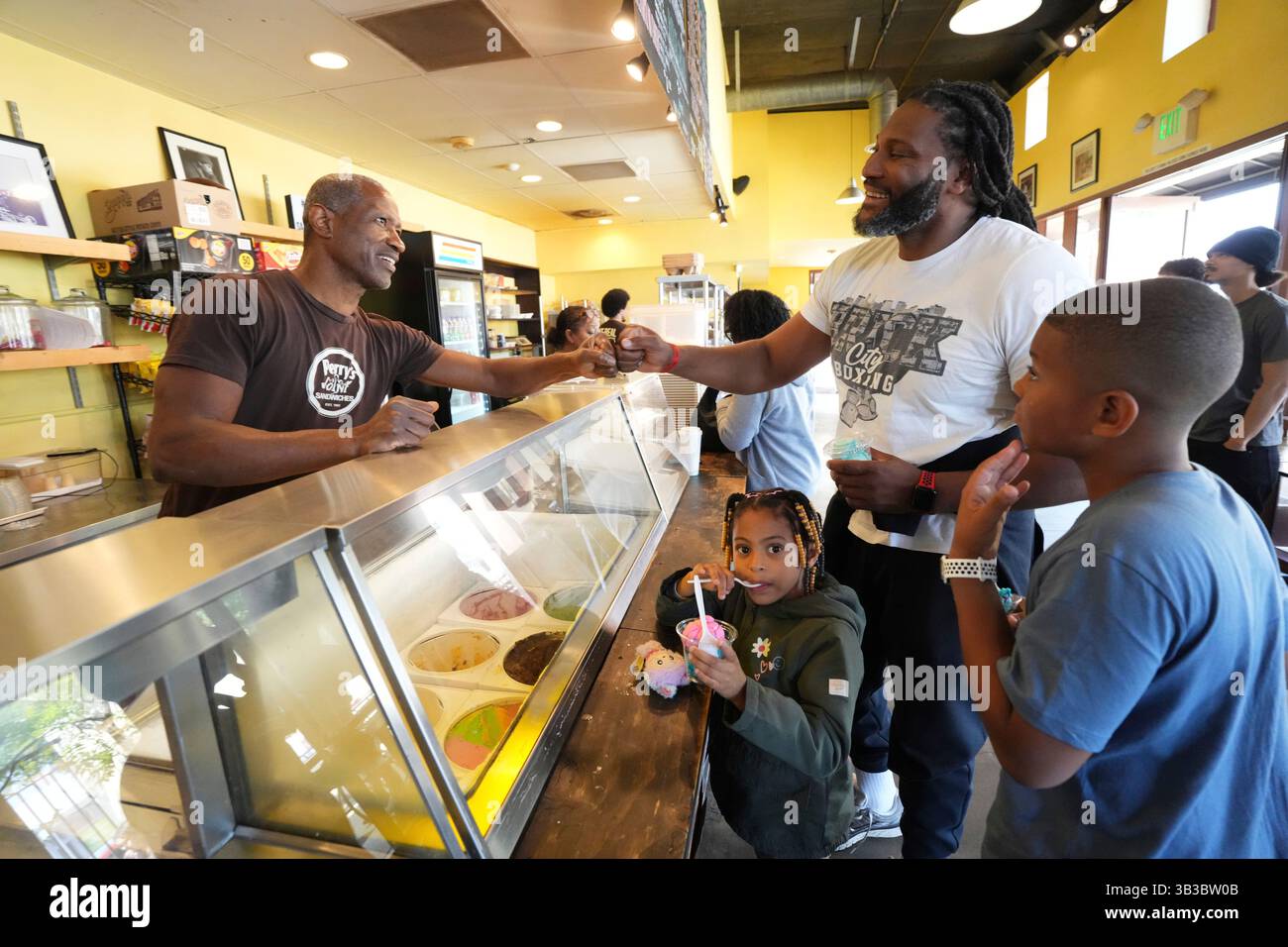 IMAGE DISTRIBUTED FOR INTUIT QUICKBOOKS - Perry Bennett of Perry's ...