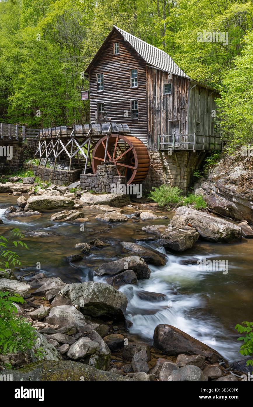 Glade Creek Grist Mill in spring, Babcock State Park, West Virginia ...