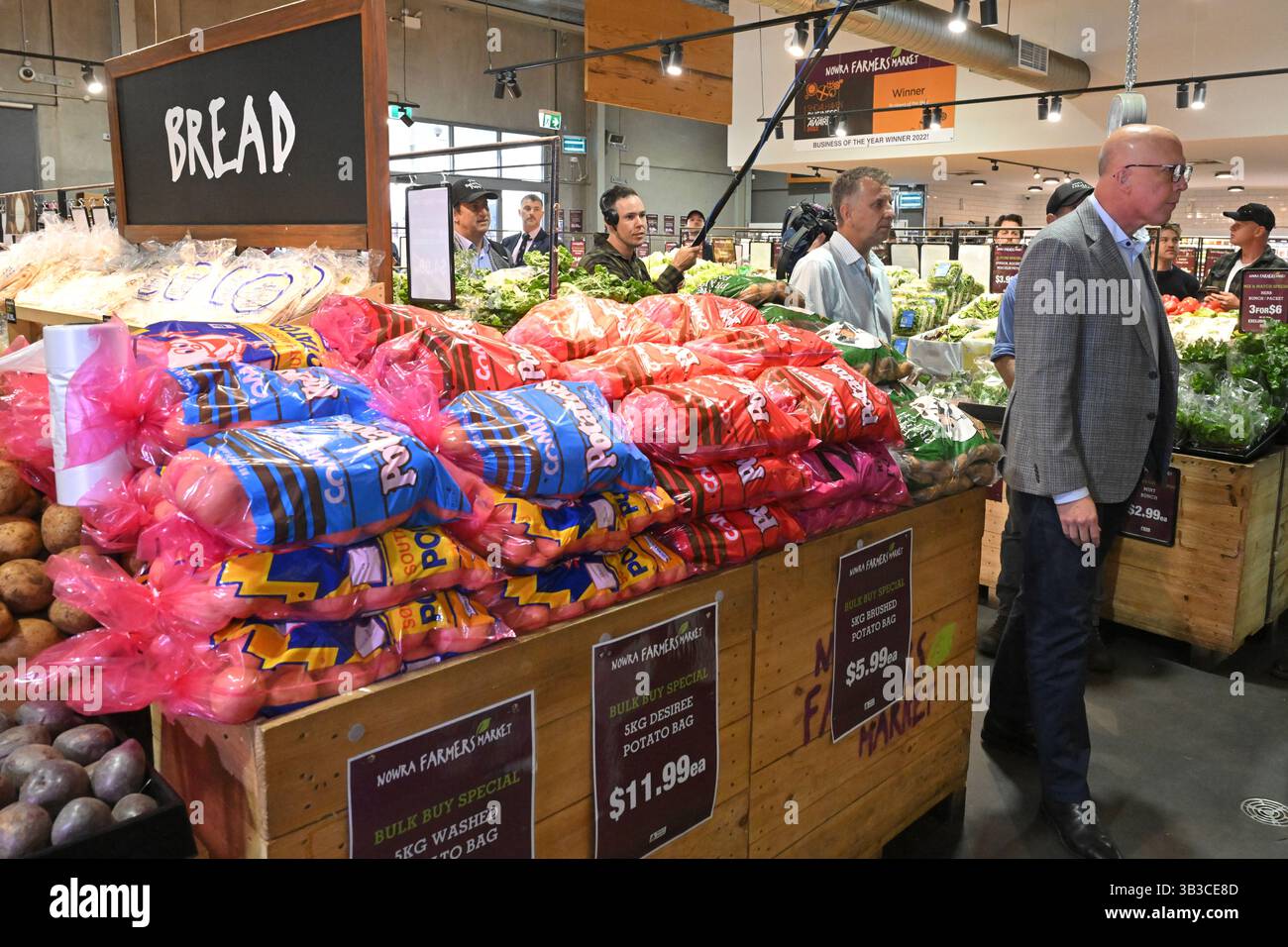 Nowra, Australia. 29th Apr, 2025. Leader of the Opposition Peter Dutton ...