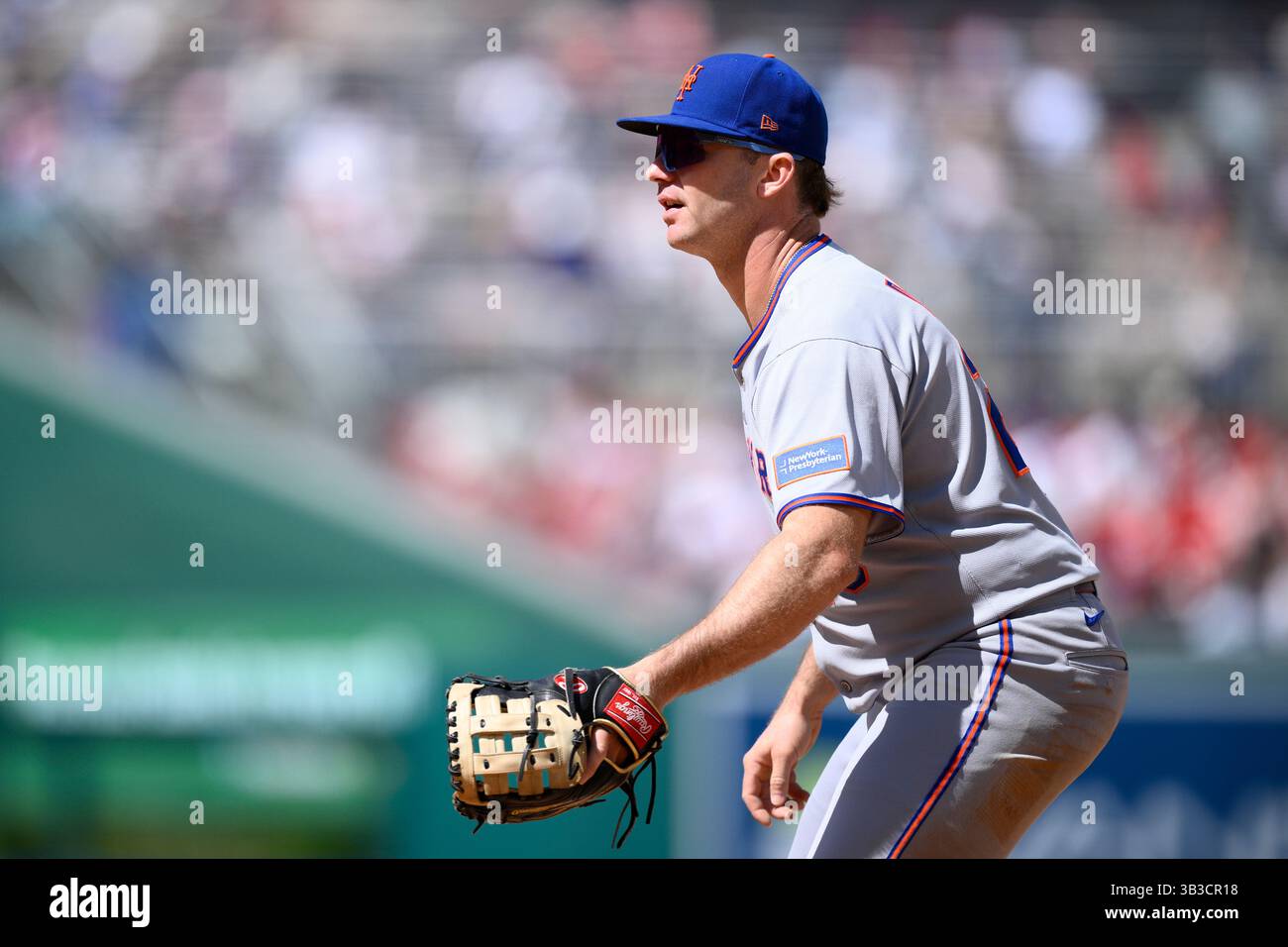 New York Mets first baseman Pete Alonso (20) in action during a ...