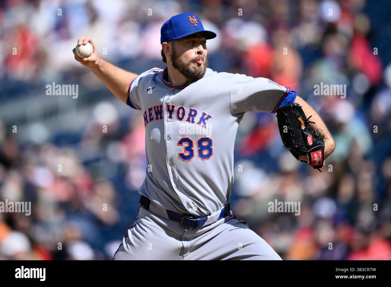 New York Mets starting pitcher Tylor Megill (38) in action during a ...