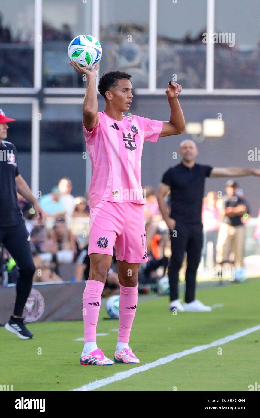 FORT LAUDERDALE, FL - APRIL 27: Ian Fray (17) of Inter Miami CF in ...