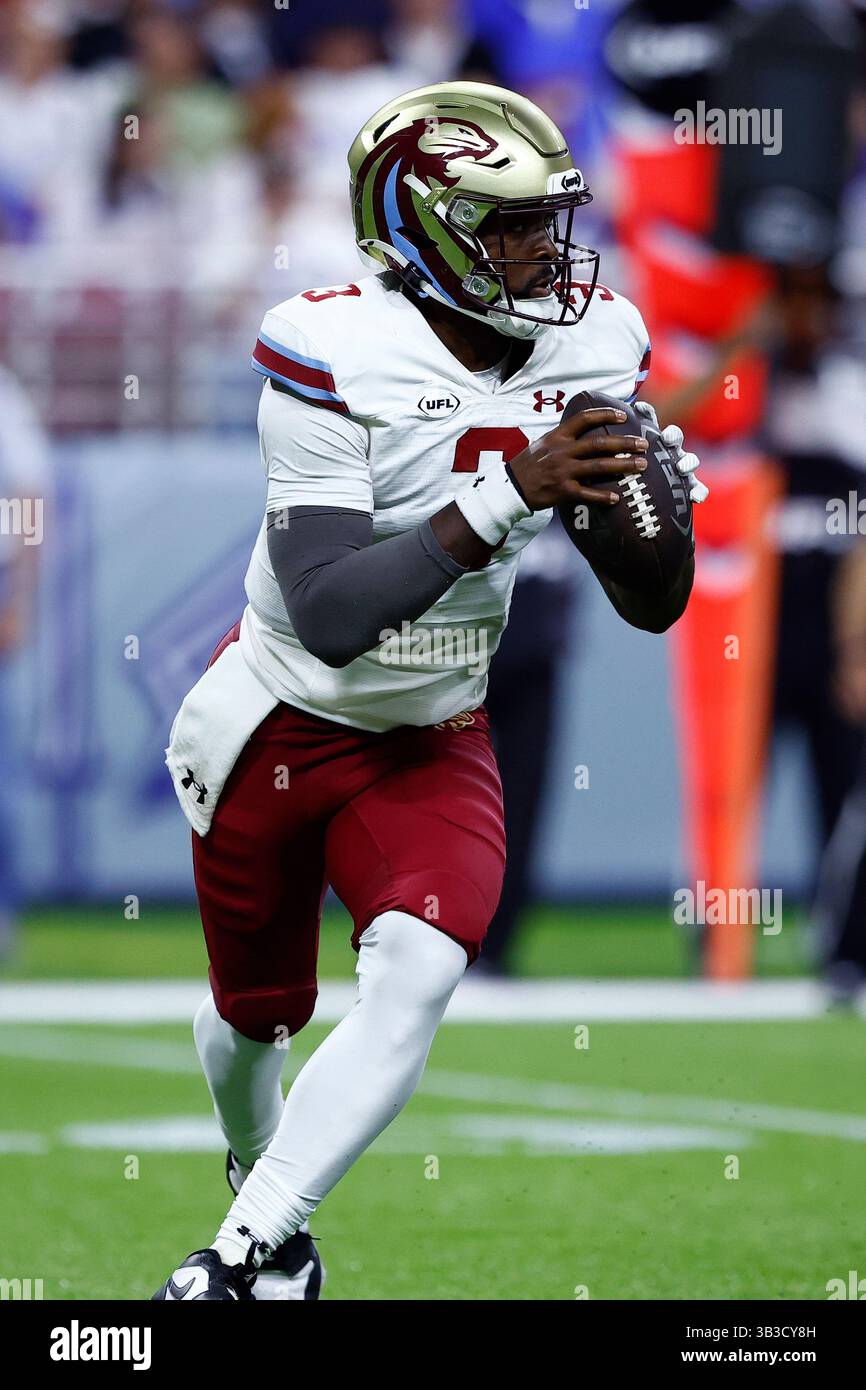 ST. LOUIS, MO - APRIL 26: Michigan Panthers quarterback Bryce Perkins ...