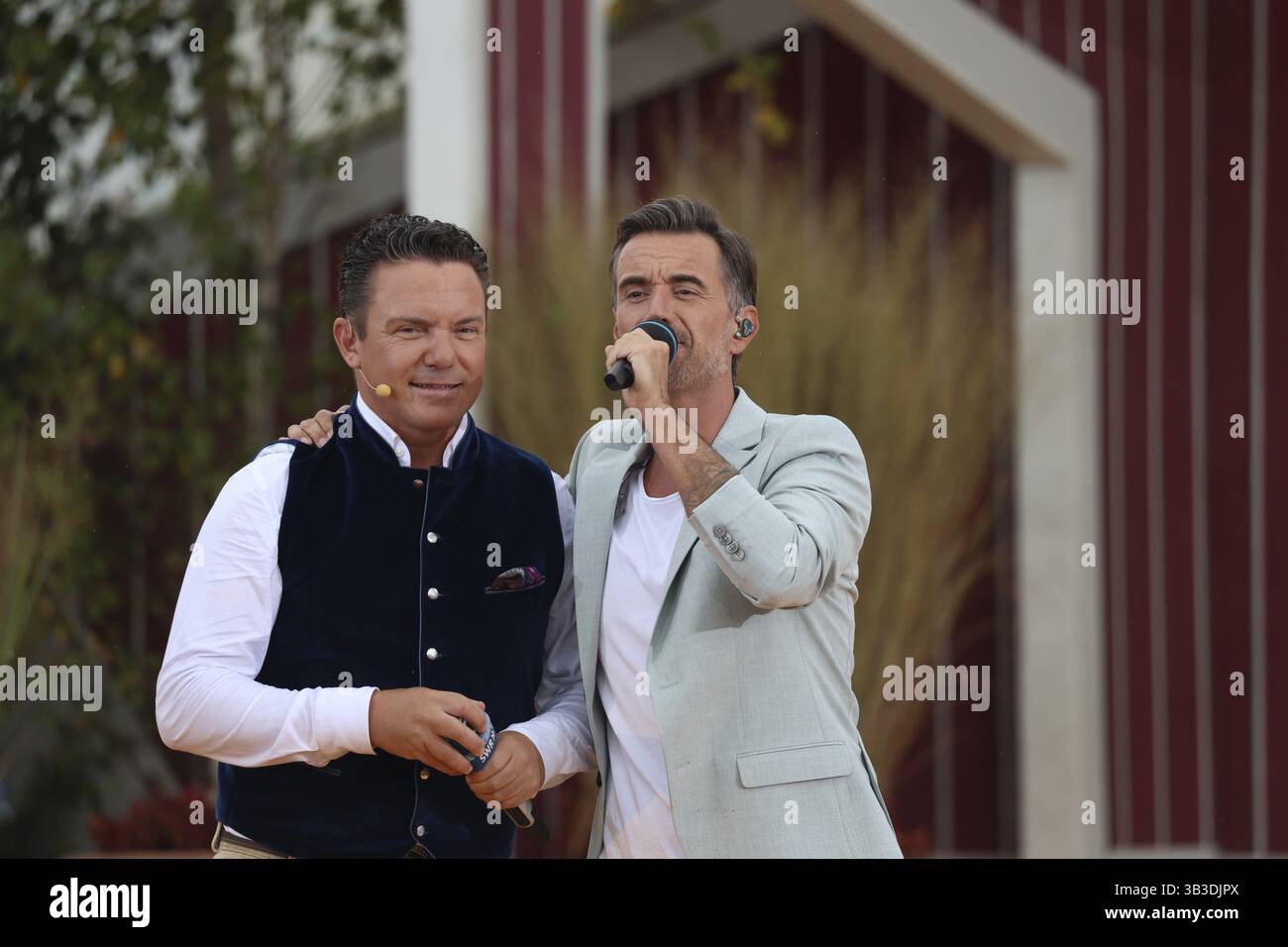 Two real friends: Stefan Mross (singer / presenter / entertainer) and ...