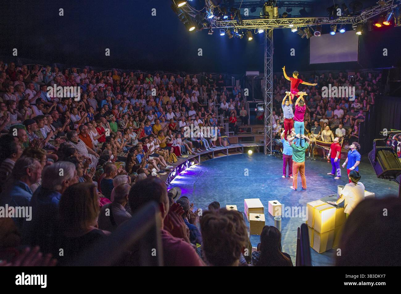 Phare circus cambodia hi-res stock photography and images - Alamy