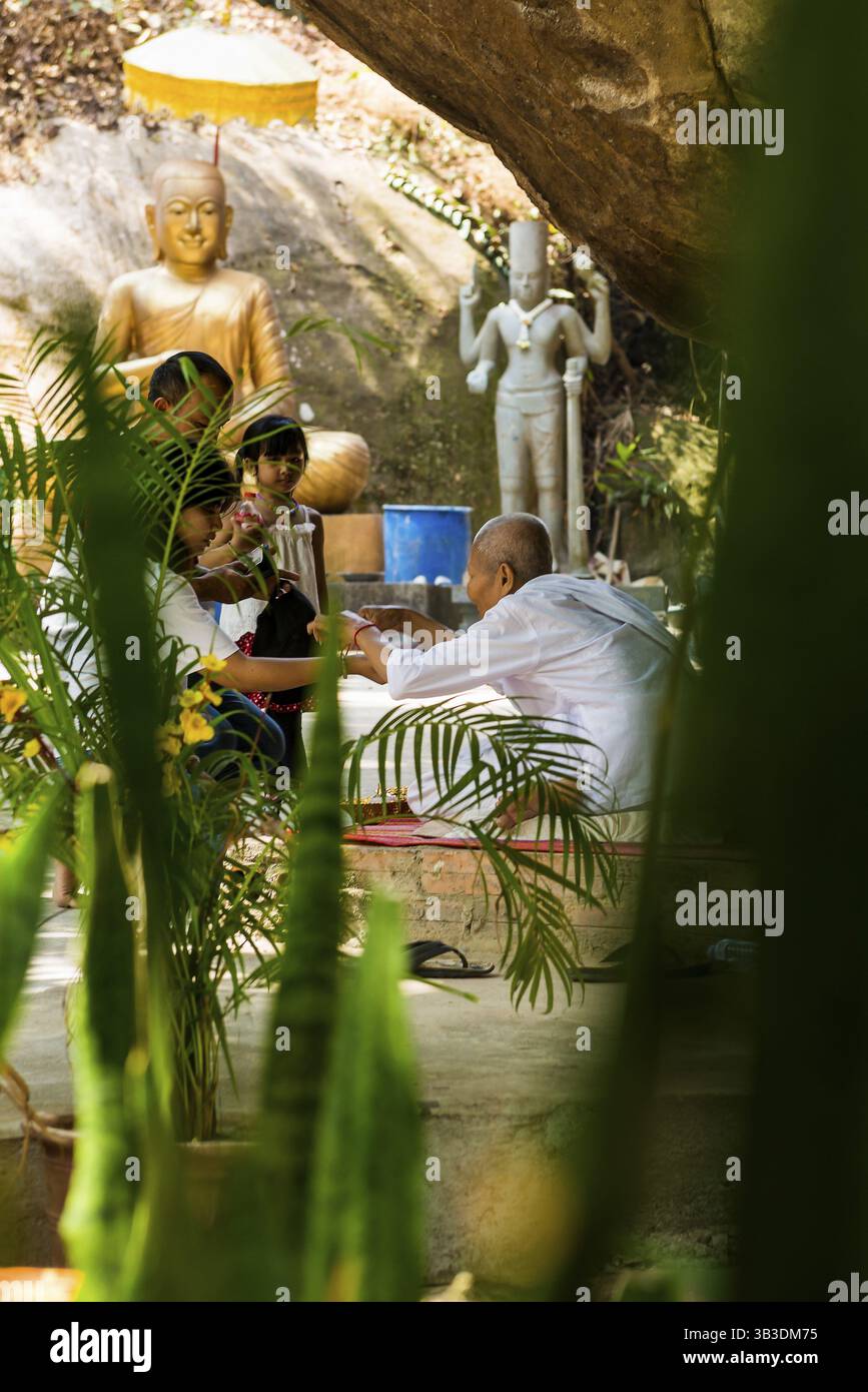 Buddhist nun, Preah Ang Thom Temple, Phnom Kulen National Park, Siem ...